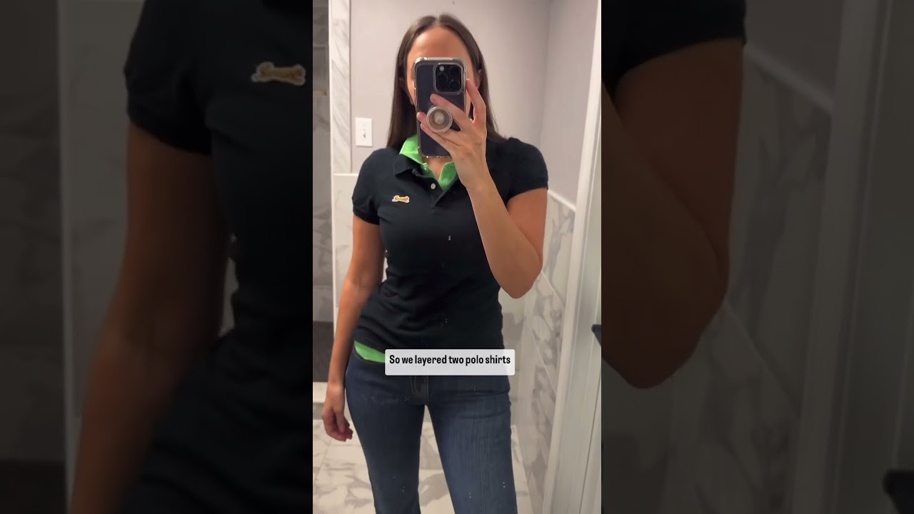 Millennials were obsessed with the popped collar in the early 2000s #2000s #2000sfashion