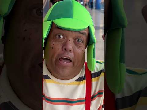 Arriba MEDIO METRO! 🔥🔥🔥 #mediometro #chavodelocho #memoaponte #disfraces #cosplay #enanos