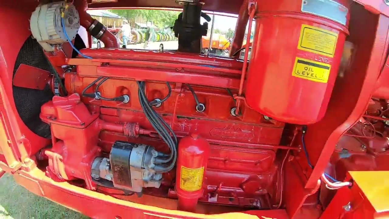 McCormick-Deering WK-40 Tractor Walkaround - The Original 