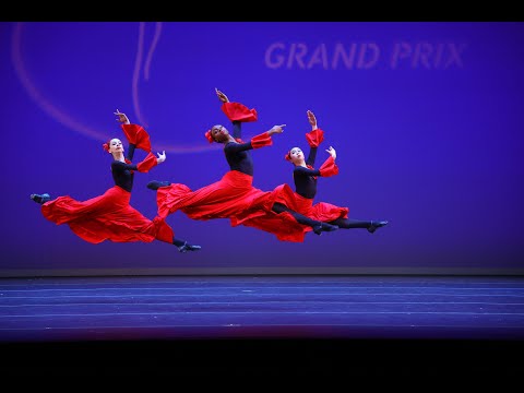 Spanish Dance "Fandango" - performed by girls 12&14 years old. Vaganova training, California #dance
