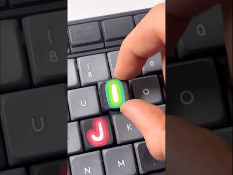 Keyboard Letters with Neon Lights! 🎨✨🤩 “I” with Green Tones 🍀 #funnyart #letters #shorts