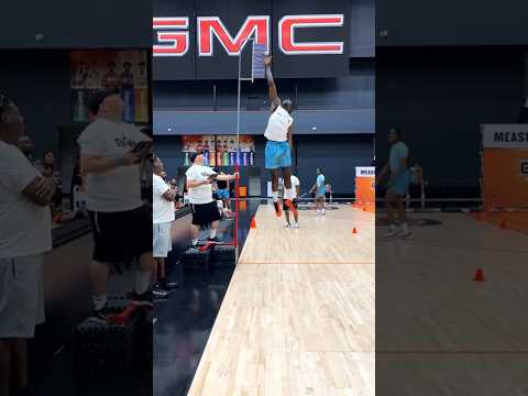 Somto maxed out the vert test so we had to use blocks π€£π€£ #shorts #basketball #overtime #ote