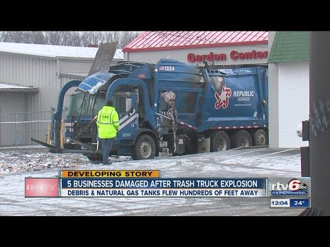 Garbage Truck Running on CNG Explodes in Indianapolis - autoevolution