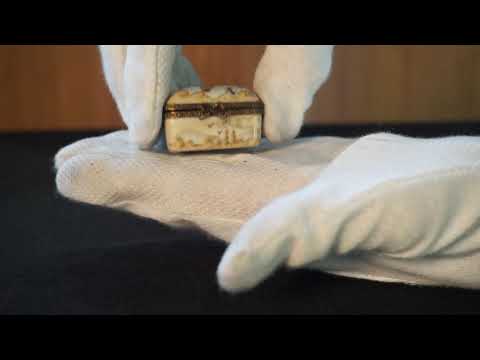 Limoges France Peint Main Trinket Box, Hot Air Balloon