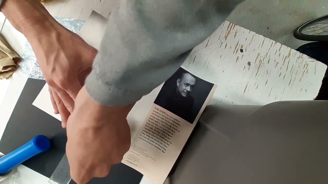 How To Cleanly Cut An Autograph Page From A Book - HINT: Use Razor Blade and Ruler - NOT Scissors