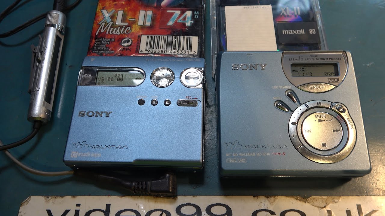 Use Web MiniDisc Pro to transfer audio files from two NetMD Walkmans.