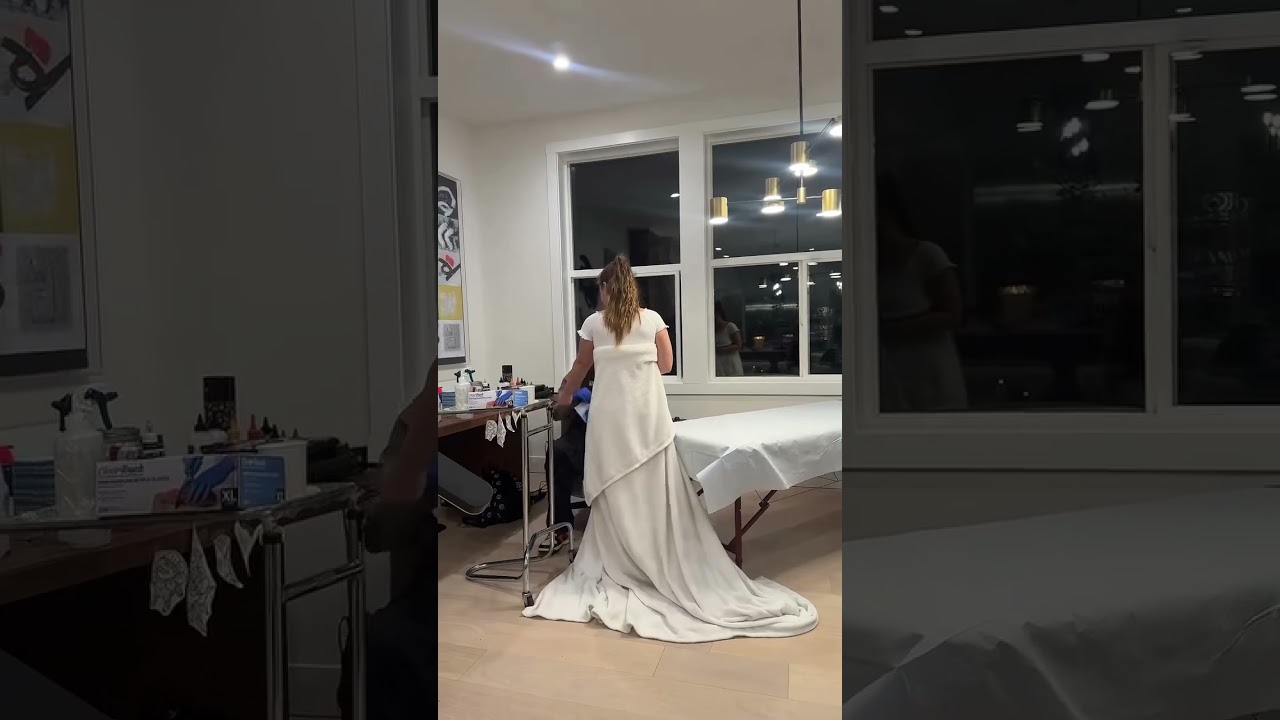 @arikytsya Beautiful flower art by @aymarianamariana  #tattoo #tattooaftercare #tattooartist