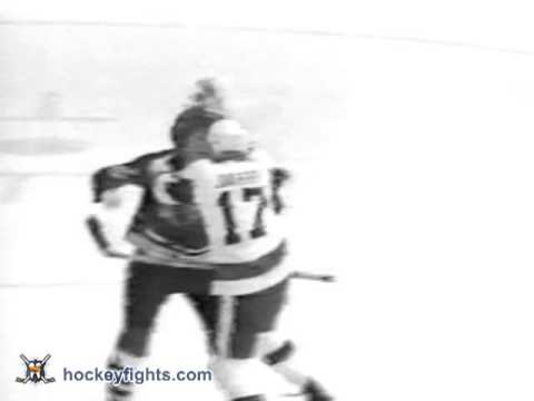 Keith Magnuson vs. Pierre Jarry, March 03, 1974 - Chicago Blackhawks vs ...