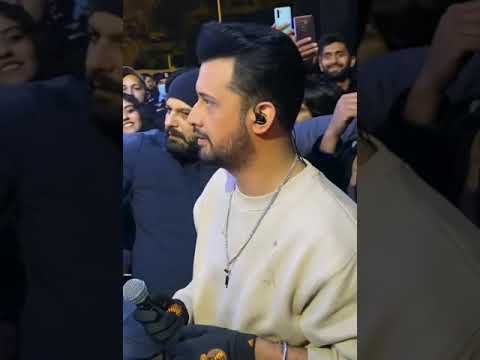 Entry of Atif aslam🔥#livestageshow #atifaslam #atifaslamsongs #concert #bollywoodsongs #bollywood
