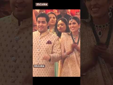 Shloka & Akash Ambani’s Graceful Moments at Isha Ambani’s Wedding 💫
