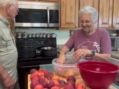 Canning Fresh Peaches