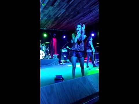 Jana Kramer - Cover - Ironic (Morissette) - LIVE Woodbridge, VA 9/26/14