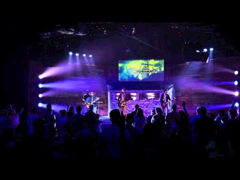 Rhett Walker Leading Worship at The Journey Church in lebanon, tn