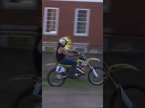 FULL BANANNA SEND RM125 SUZUKI STYLE