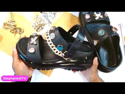 Mega crush Croc sandals, adding Jibbitz & embellishments! NEW!