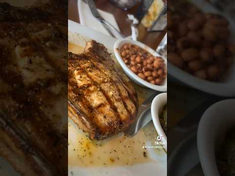 ✨Lunch at Stax Omega Diner 😋which made The Food Network’s list of 50 Best Diners in the country.