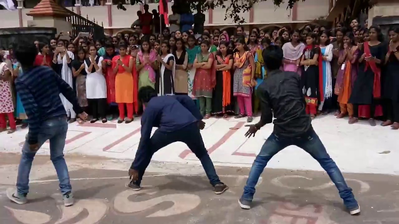 SFI flashmob 2k17#election St.Cyril's College,Adoor