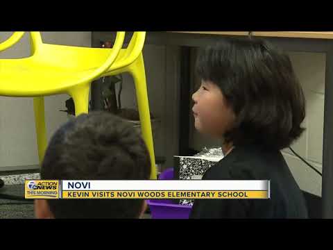 Kevin visits Novi Woods Elementary School