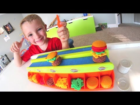 FATHER SON BURGER MANIA!!! / Make Tiny Burgers!