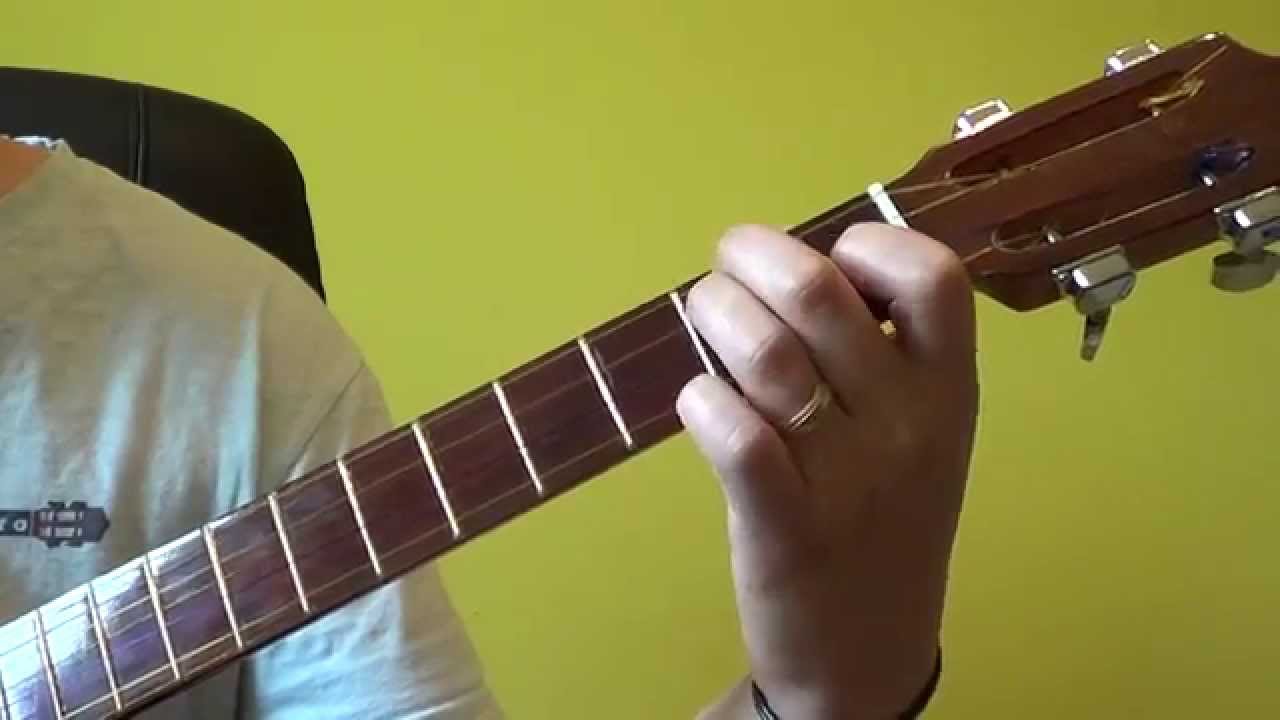 Learn how to do the position of E Minor on a Venezuelan Cuatro