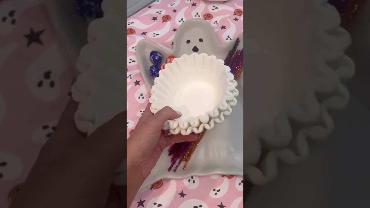 EASY GHOST POPS 👻 wait until you see how easy and cute! #momhacks #viral #halloween #lifehacks