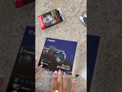 finally got my hands on the canon powershot sx740 hs🥹🖤 #canon #camera #canonsx740hs #new #photo