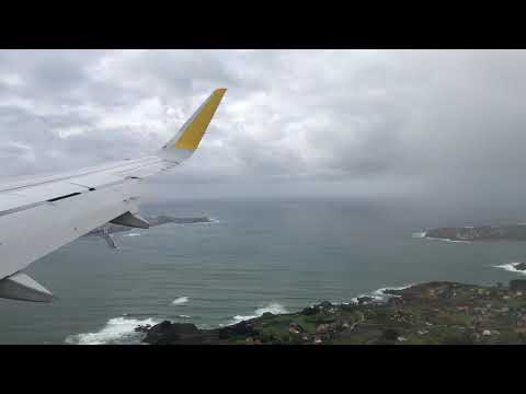 LANDING AND TAXIING IN ONE MINUTE!! LA CORUÑA AIRPORT(LCG/LECO) FROM BCN.Vueling A320-232