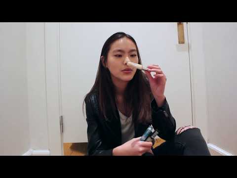LAURA LIND // WHATS IN MY BAG