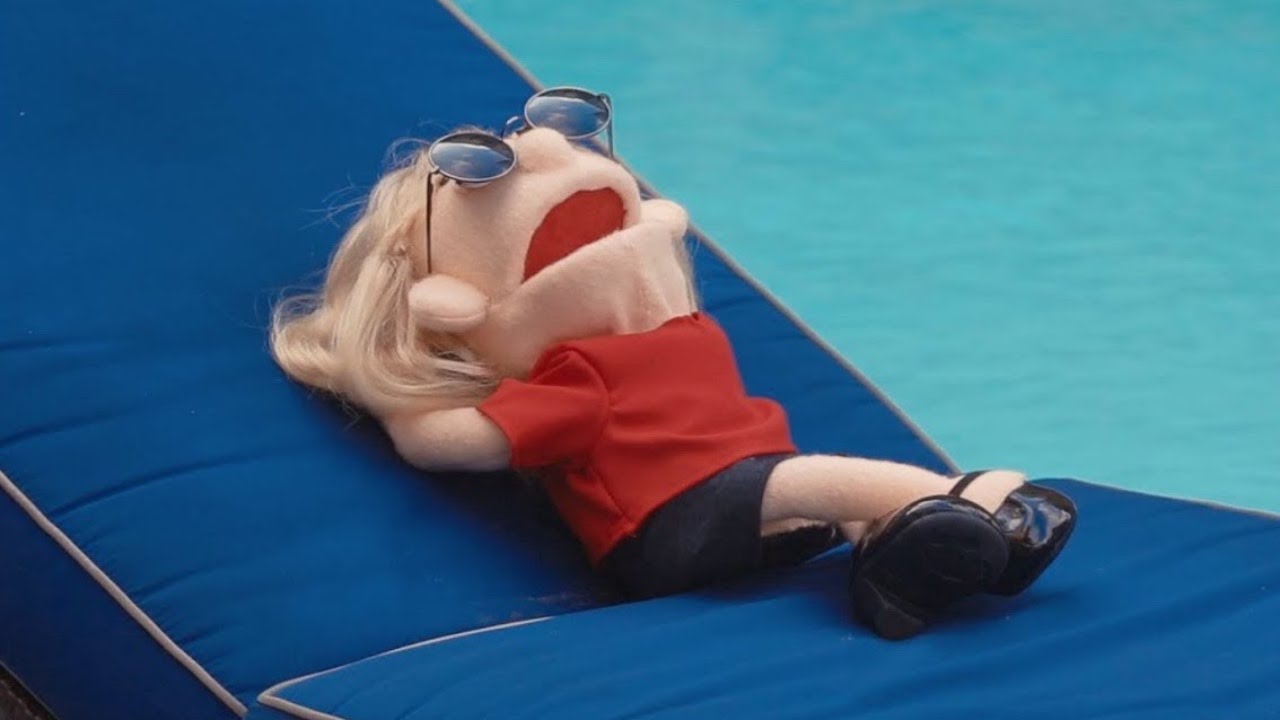 Meet Sarah | Awkward Puppets