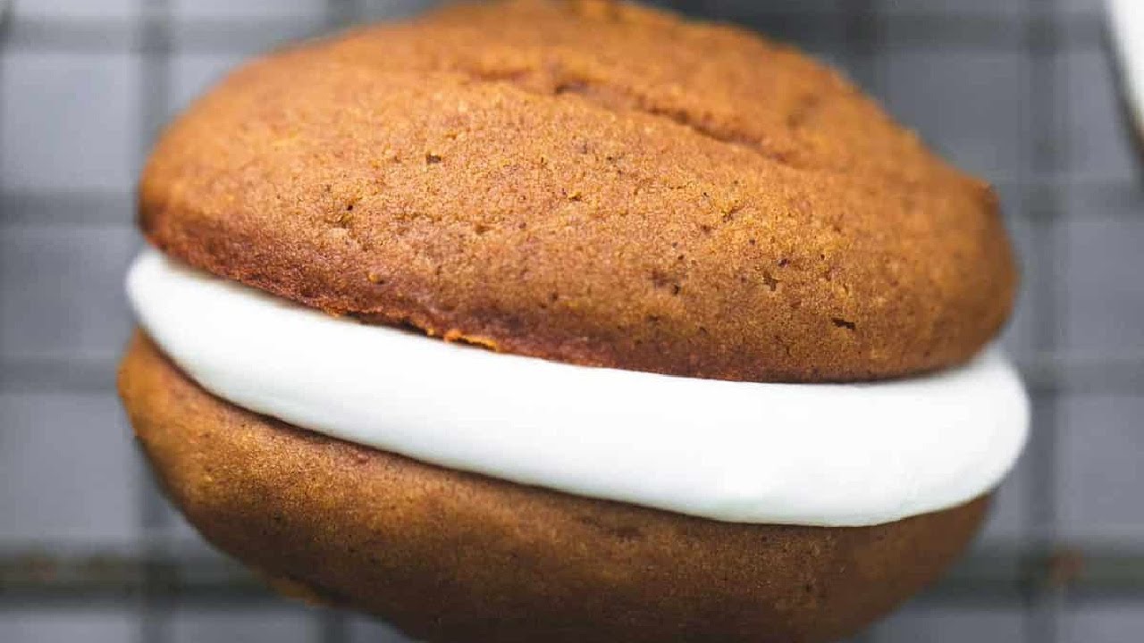 Simmering Saturdays Gingerbread Whoopie Pies – InkFreeNews.com
