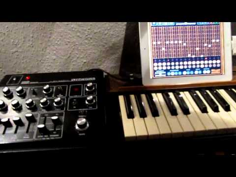 Roland SH-1000 Synthesizer and midi set-up via IPad 2