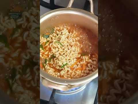 KOREAN Egg Ramen #1 #koreanramen #koreaneggramen #eggramyun #eggramyeon #ramyeon #ramyun #eggramen