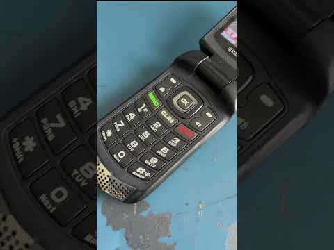 Kyocera flip phone #kyocera #phone #tech