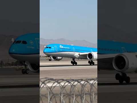 The extra long KLM 787-10 Dreamliner is back! | PH-BKH | #planespotting #shorts