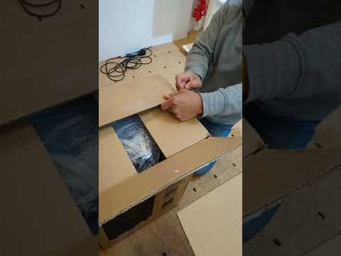 BHERINGER EUROLIVE B212XL unboxing