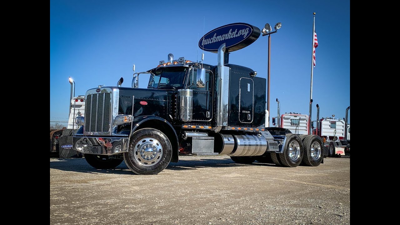 2014 Peterbilt 388 Sleeper