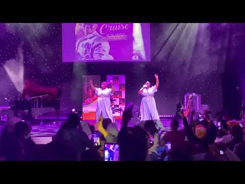 Motho mang le mang performance by @TheLightTwins on the MSC Cruise, Portuguese Islands