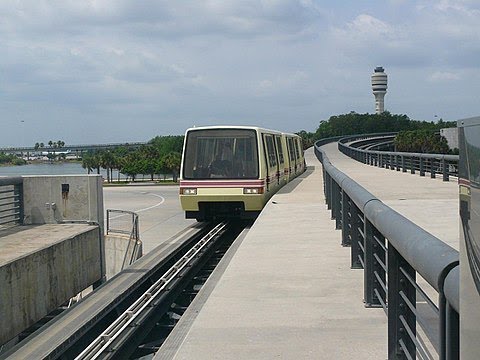 Orlando Airport Shuttle Gates 100-129 to The Main Terminal Retake