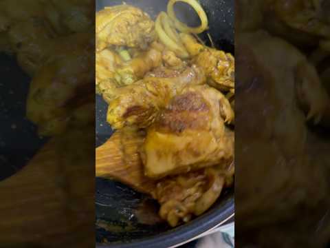 Browning the chicken! #chickencurry #shorts