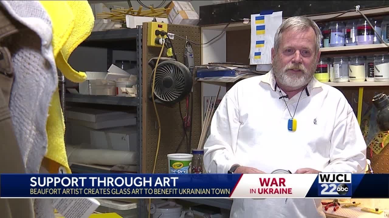 Beaufort artist makes pins, pendants resembling Ukrainian flag, donates 100% of proceeds