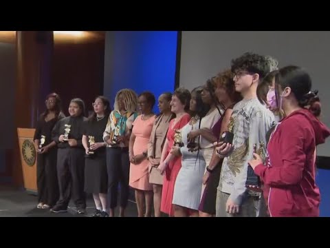 NYC honors achievements of homeless high school grads