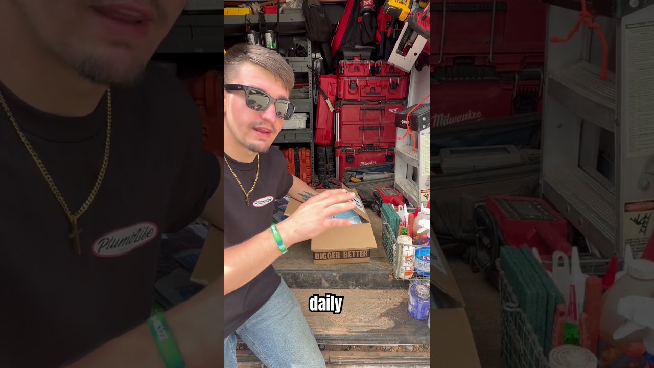 Shubee PPE—clean, simple, and professional 👟🛠️ #CleanWork @ShuBee