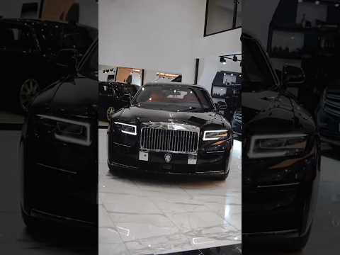 A Masterpiece in Black and Orange: Rolls-Royce Ghost with a Starlight Headliner