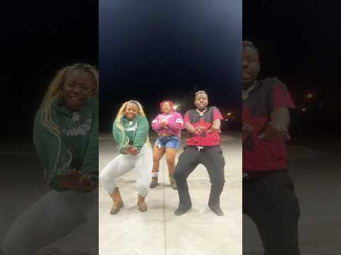 Horses in the stable 🔥🪭💃 #shortsfeed #shortsvideo #shortsviral #shorts #linedance #trailriders