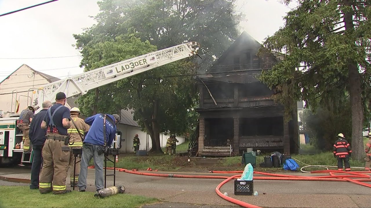 Fire scorches unoccupied home in Butler