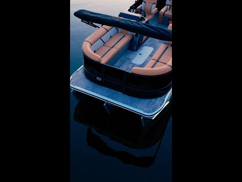 At the helm of a Crest, you'll have everything you need to enjoy the lake lifestyle.