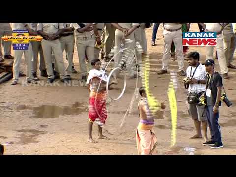 Traditional Skills Showcased In Front Of Chariots