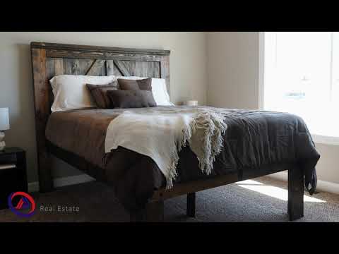 Readle Real Estate - Home for Sale - 1606 Prairie Run Ct. | Hays, KS 67601