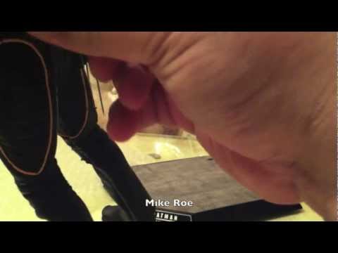 Batman MMS DX Custom Flight Stand for 1/6 figures Unboxing