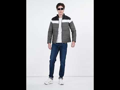 Sleeveless Solid Quilted Jacket